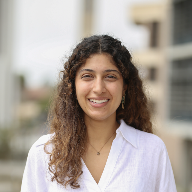 Ava Salami | Dewey Lab